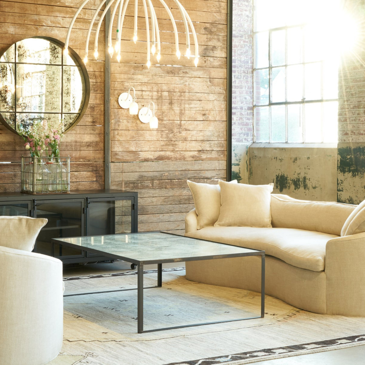 A Guide to Choosing the Perfect Swing Arm Ceiling Pendant for Your Home ...